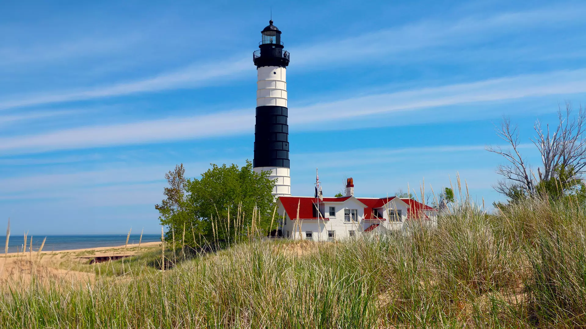 Fall Colors & Lighthouses of the Great Lakes - Peoria Charter Travel
